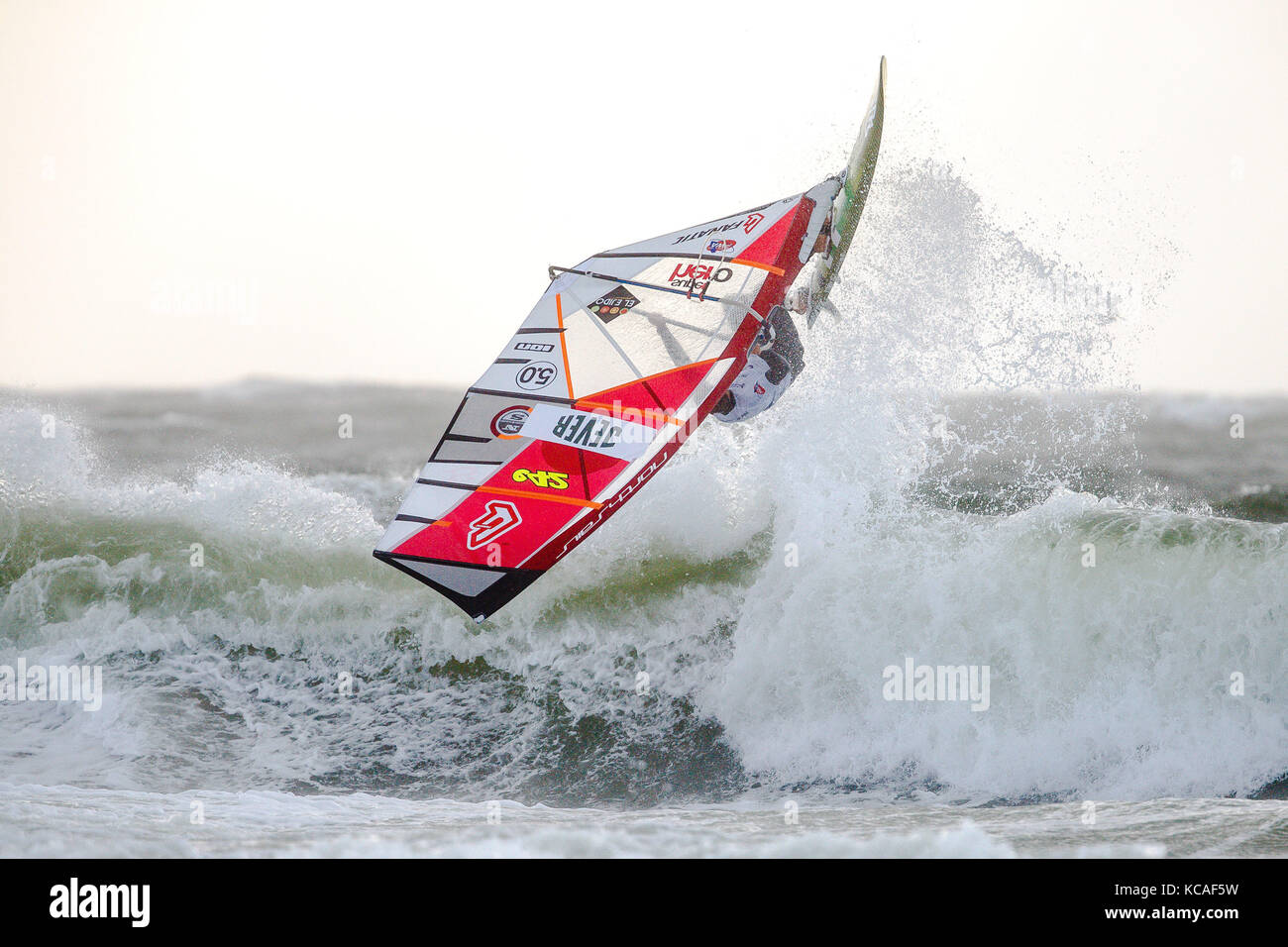 Windsurfer at sea full sail hi-res stock photography and images - Alamy