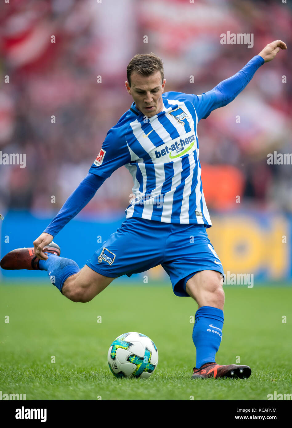 Berlin's Vladimir Darida in action during the German Bundesliga ...