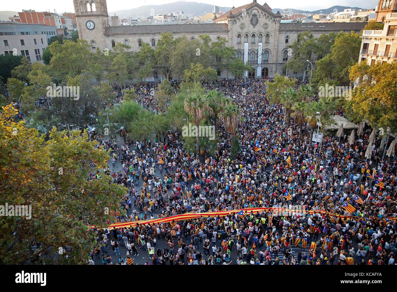 Barcelona, Spain. 03rd Oct, 2017. General strike in Catalonia in ...
