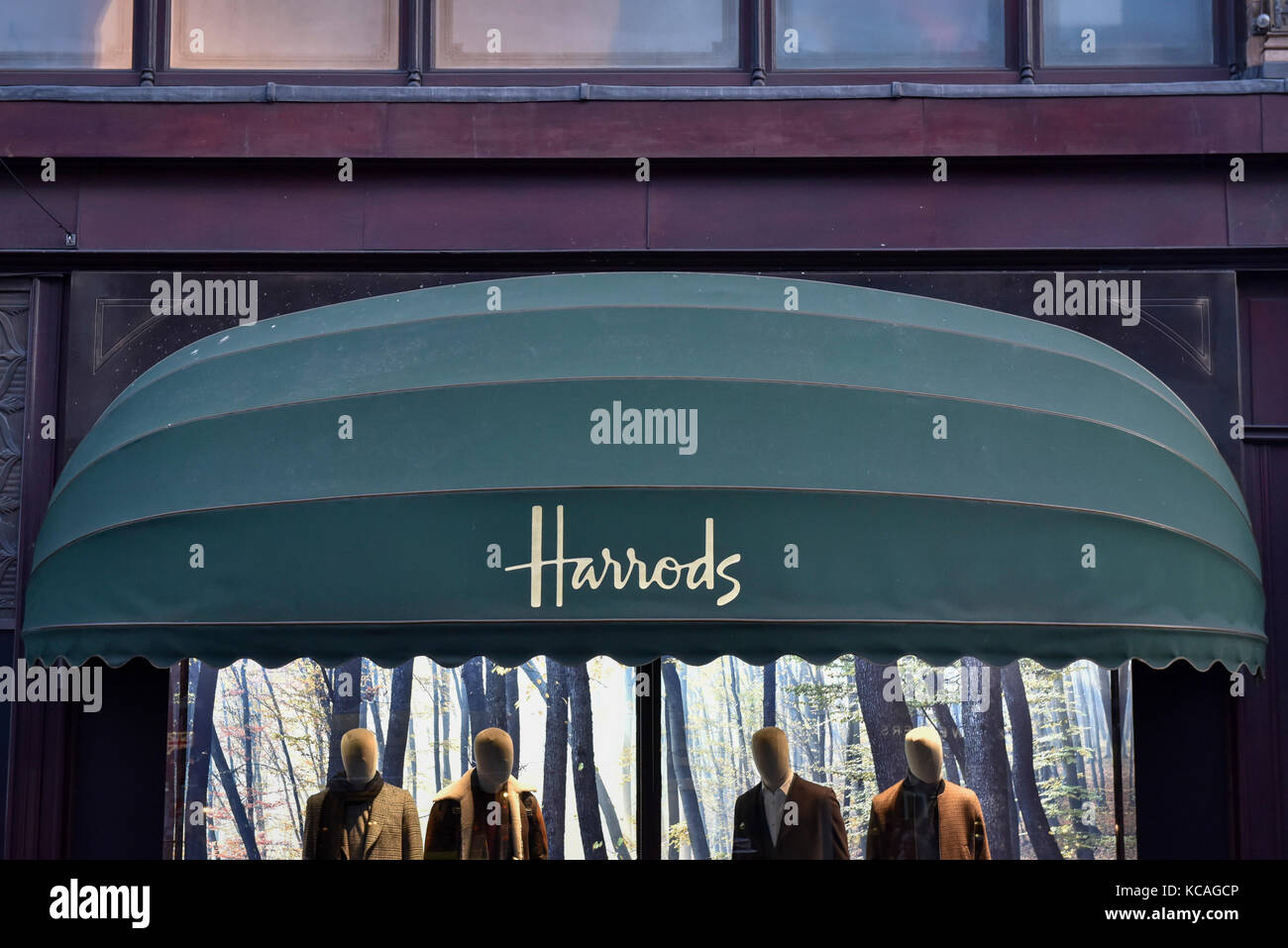 London, UK. 3rd Oct, 2017. The exterior of Harrods department store in ...