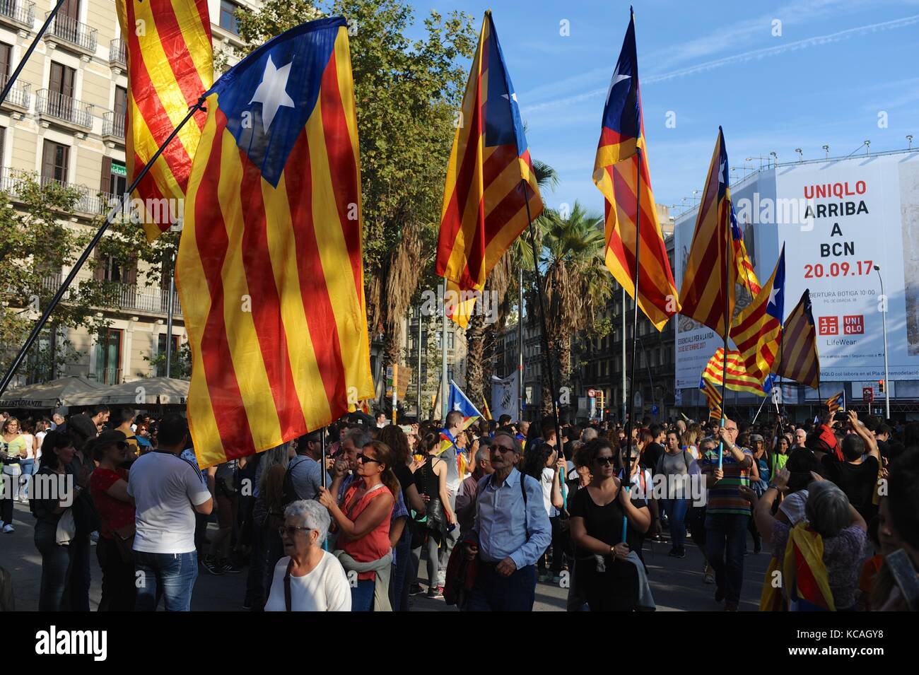 3rd Oct 2017 Demonstrations in Catalunya against police violence at the ...