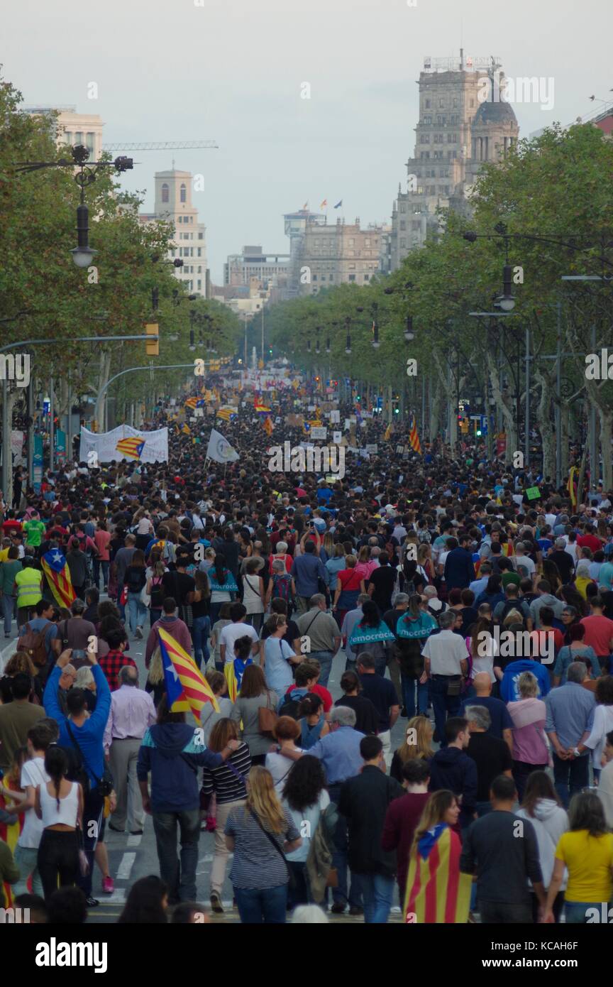 3rd Oct 2017 Demonstrations in Catalunya against police violence at the ...