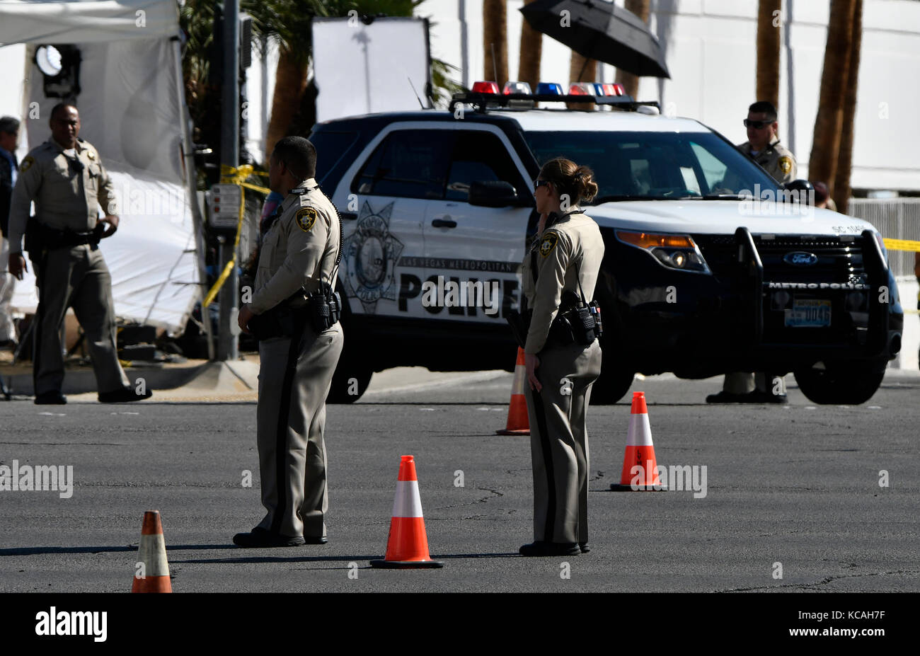 Las Vegas, USA. 3rd Oct, 2017. The shooting happen during day 3 of the ...
