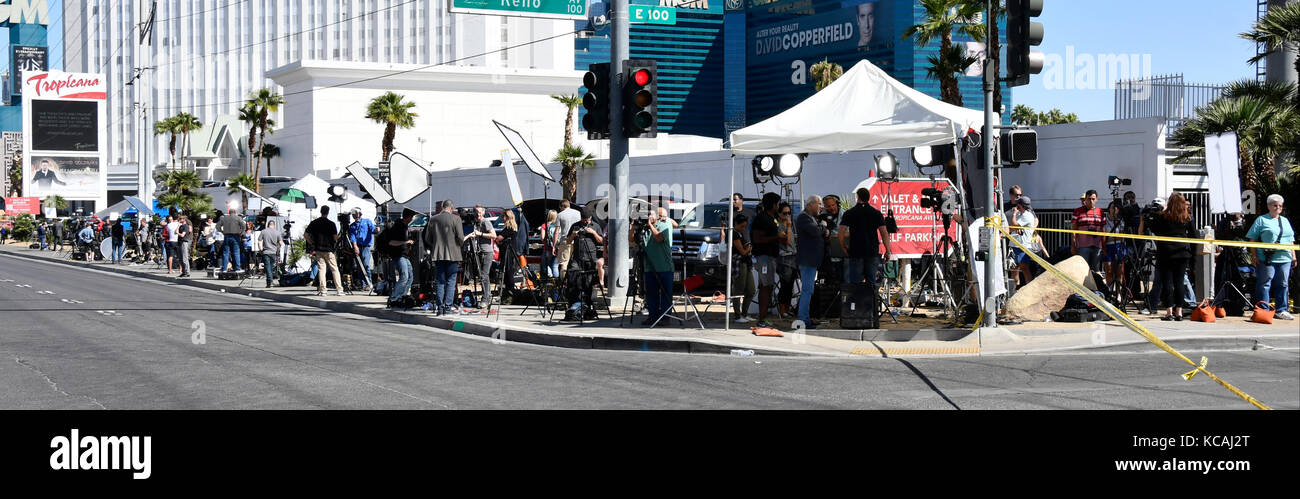 Las Vegas, USA. 3rd Oct, 2017. The shooting happen during day 3 of the ...