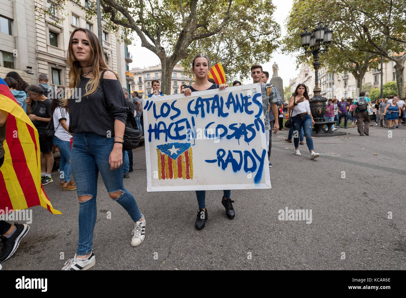 Barcelona, Spain. 03 October 2017. Firefighters, students and people ...