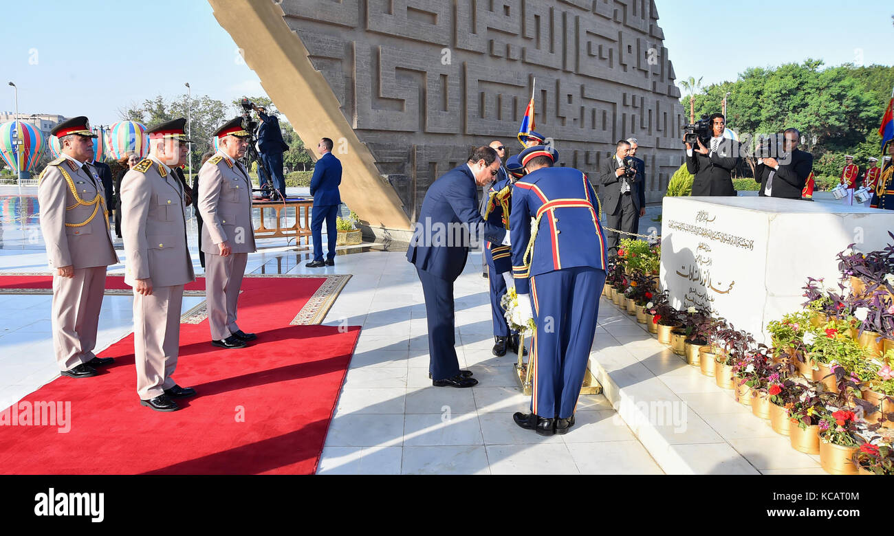 Tomb of the unknown soldier cairo hi-res stock photography and images ...