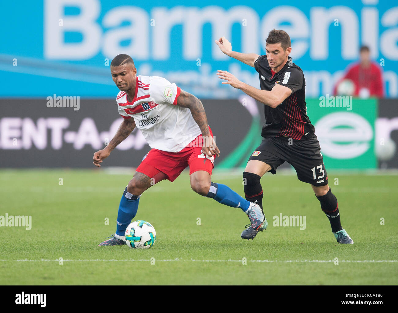 Leverkusen, Deutschland. 24th Sep, 2017. Lucas ALARIO r. (LEV) im duels ...