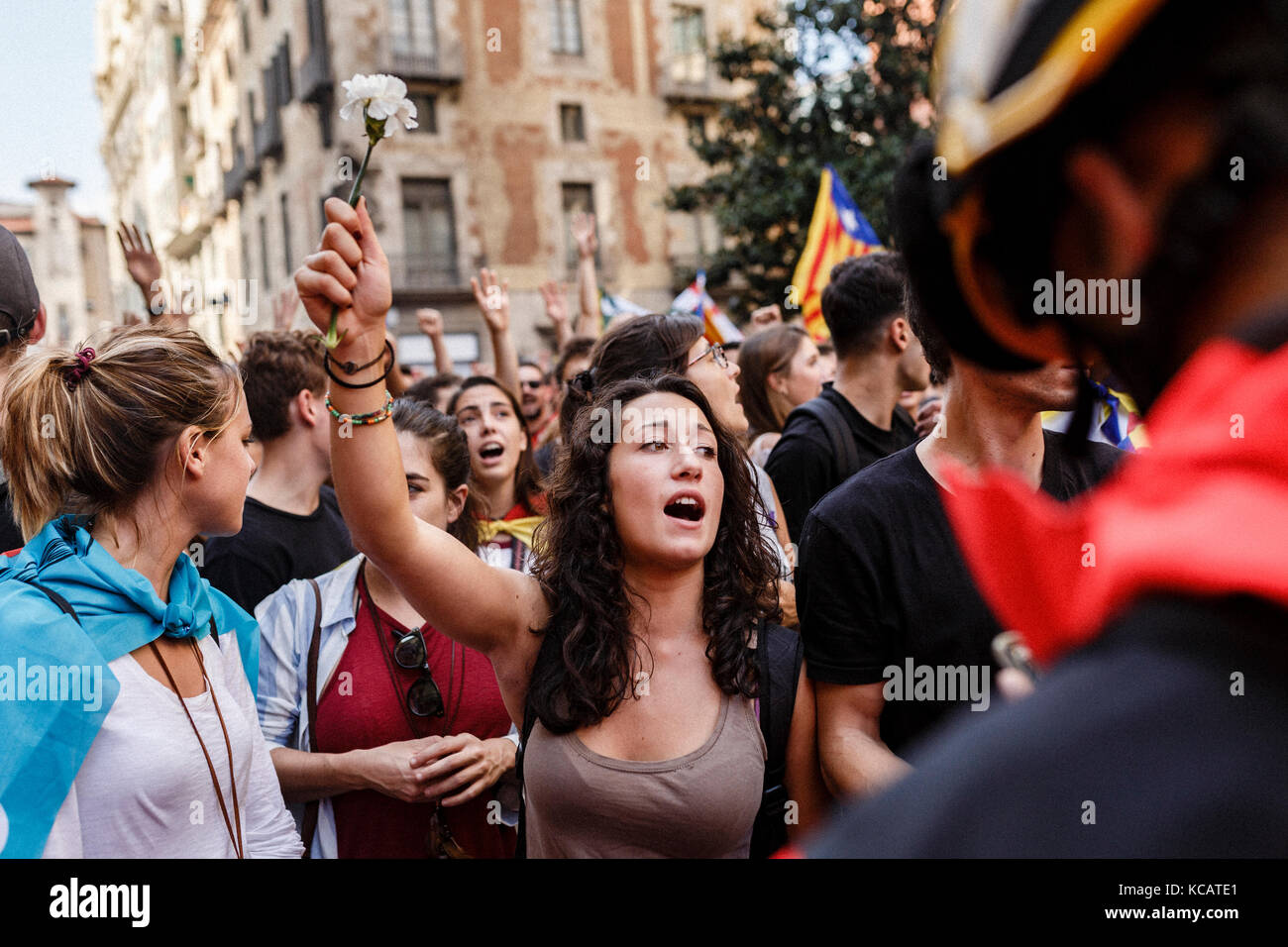 Barcelona, Spain. 3rd Oct, 2017. Demonstrators on the streets during a ...