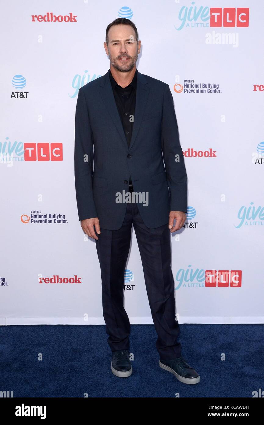 Chris Jacobs at arrivals for TLC's Give A Little Awards, NeueHouse ...