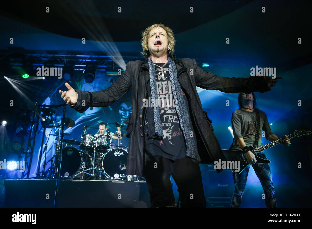 Lead singer german band hi-res stock photography and images - Alamy