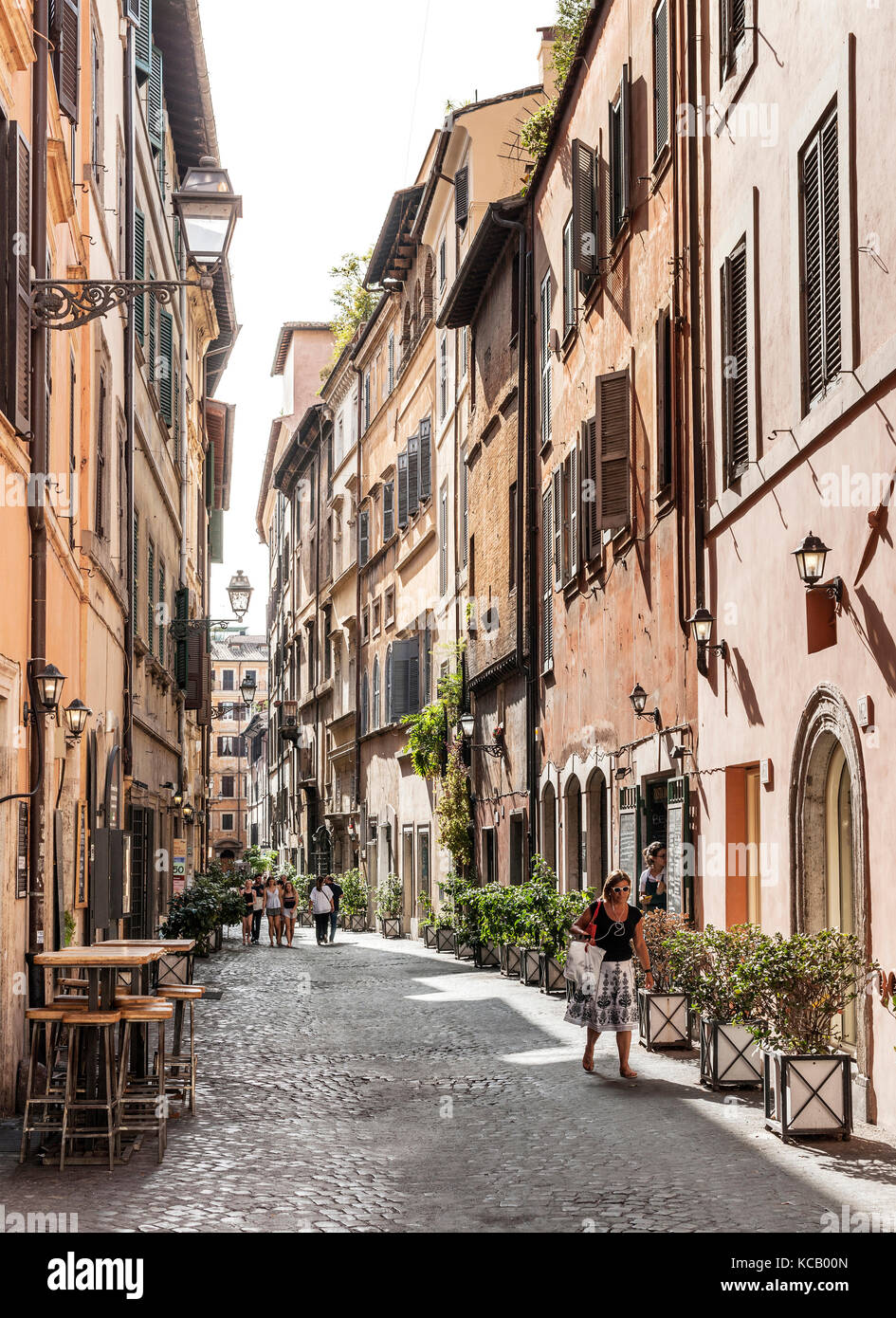 View narrow cobblestone street in hi-res stock photography and images ...