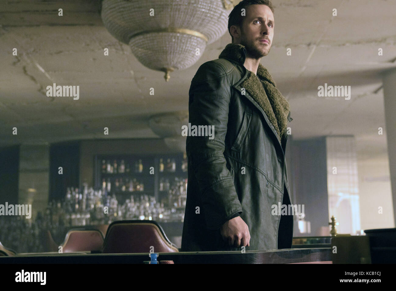 BLADE RUNNER 2049, Ryan Gosling, 2017. ph Stephen Vaughan /© Warner ...