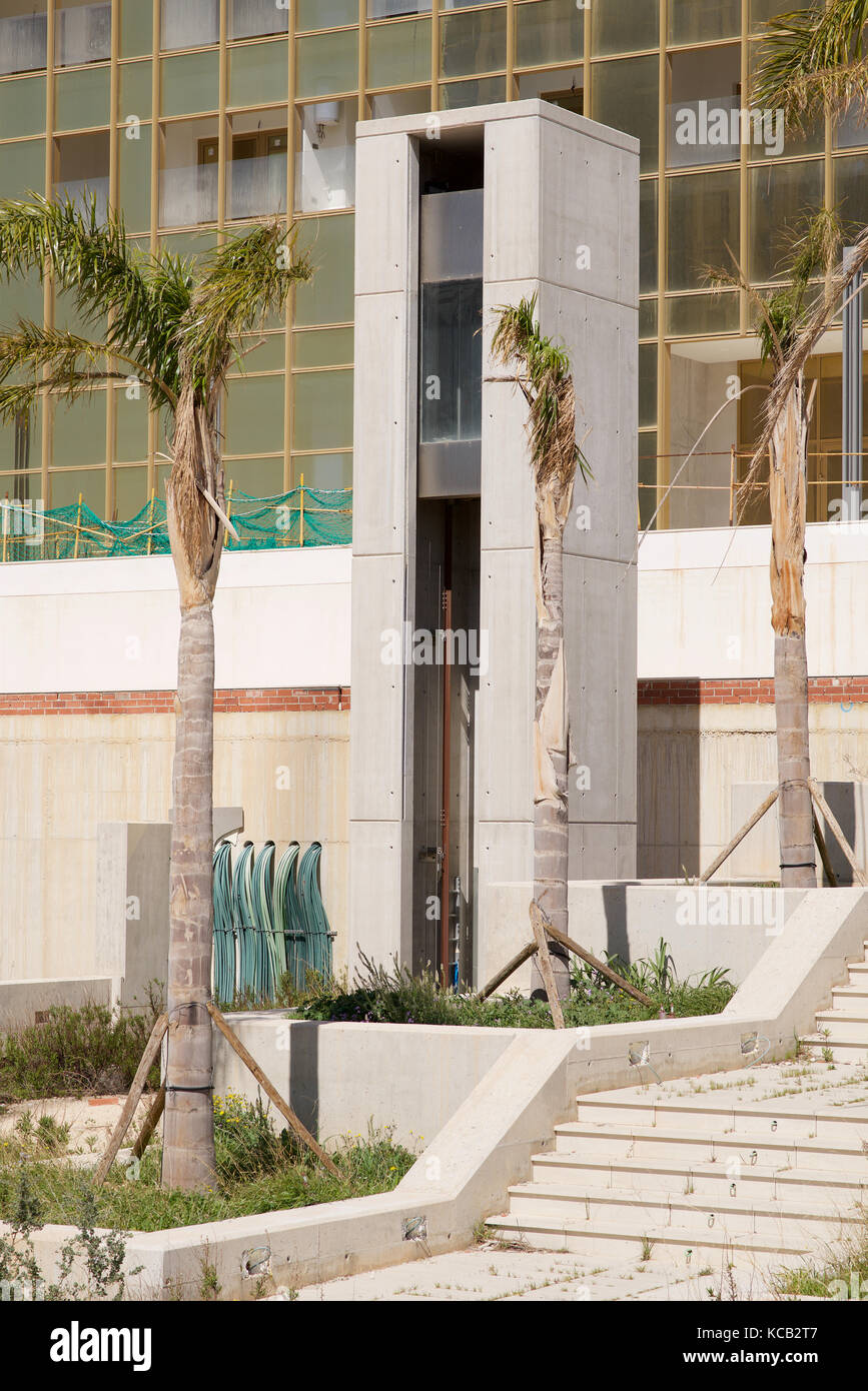 Construction of Intempo skyscraper at Benidorm, Spain Stock Photo - Alamy