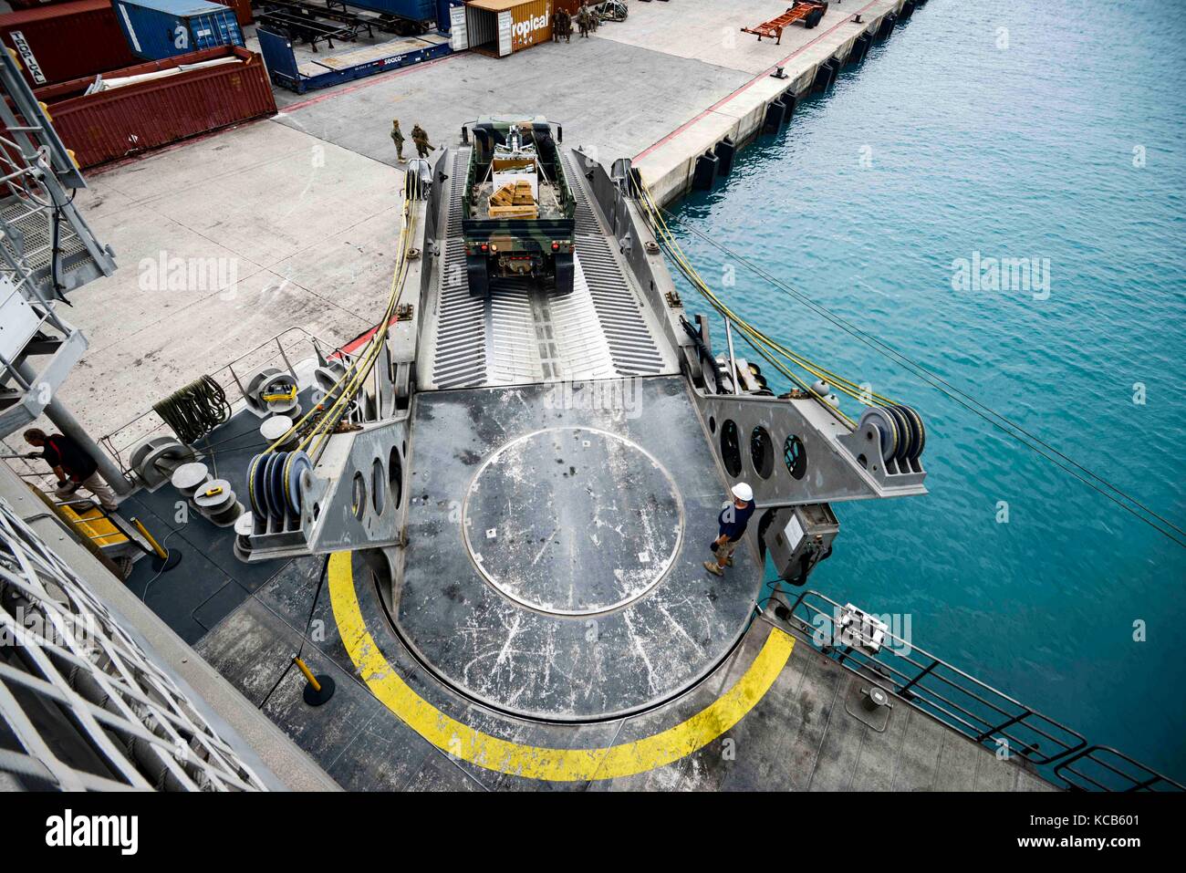Usns spearhead t epf 1 hi-res stock photography and images - Alamy