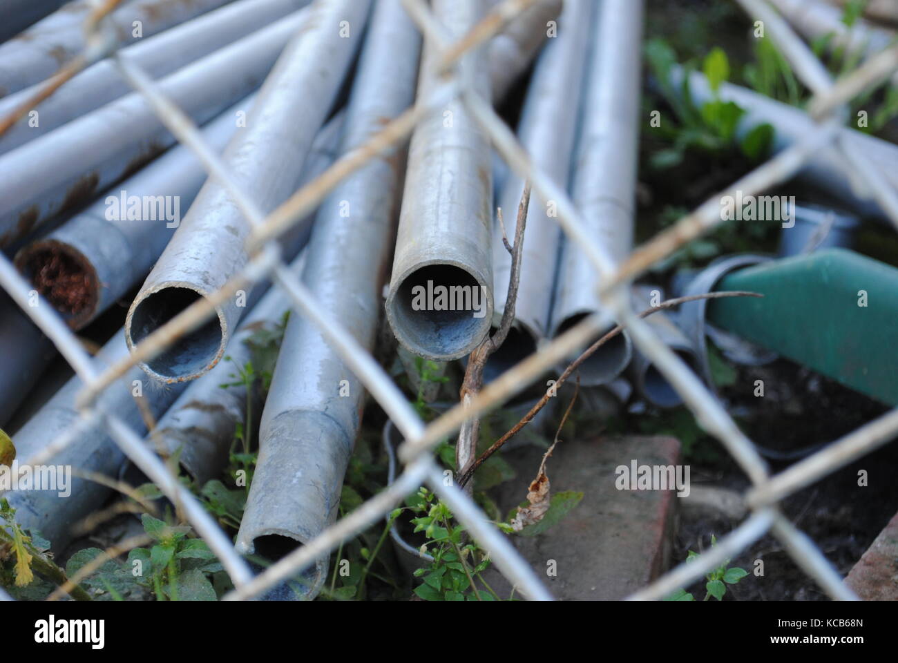 Multiple fence poles hi-res stock photography and images - Alamy