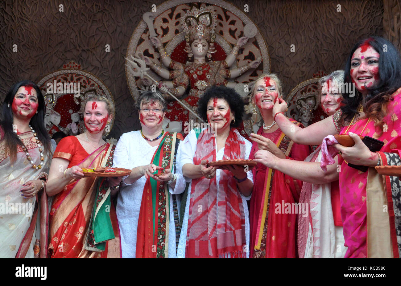Kolkata, India. 03rd Oct, 2017. Foreigners along with Bengali film ...