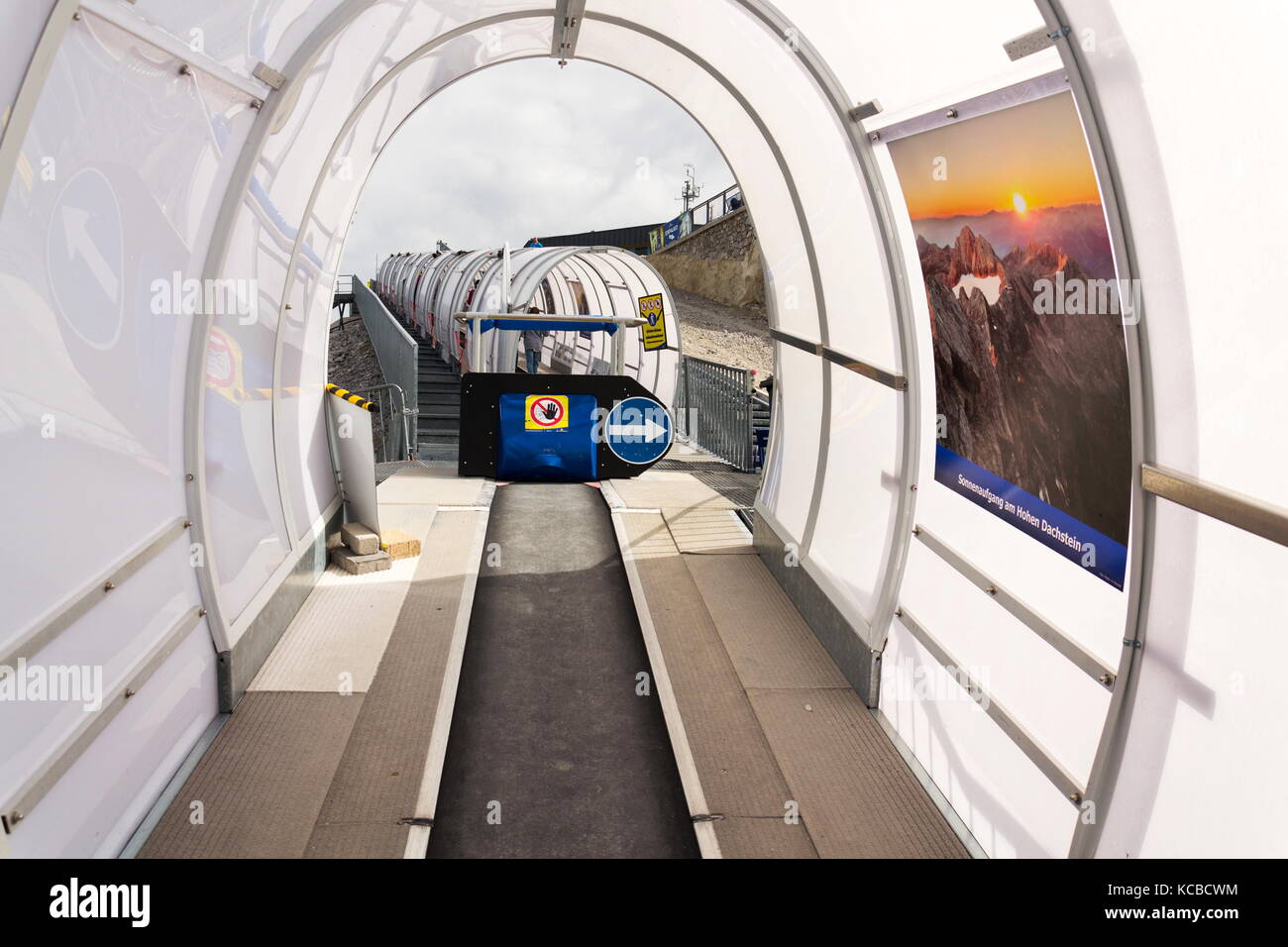 Dachstein glacier lift hi-res stock photography and images - Alamy