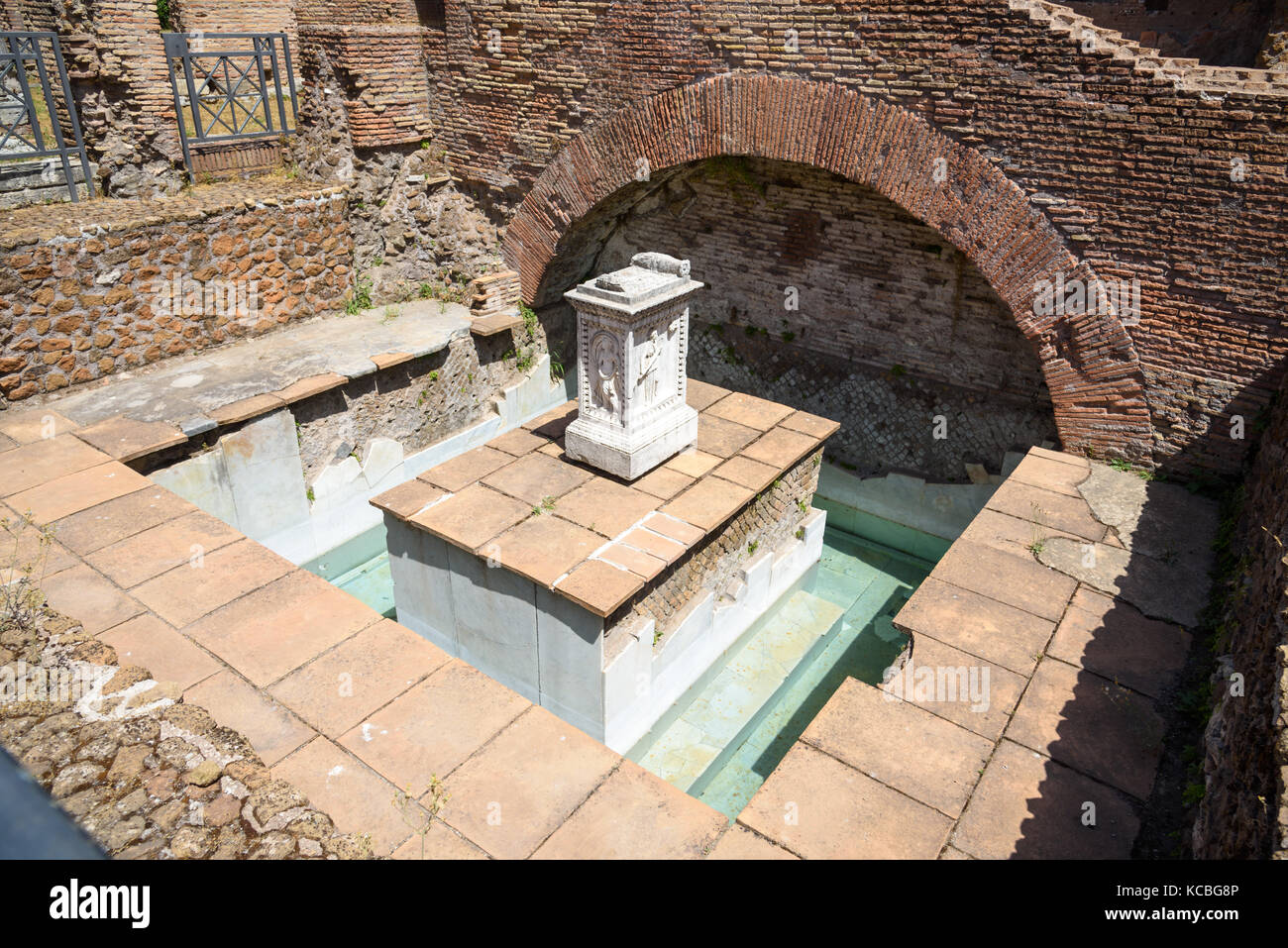 Lacus Juturnae, Rome, Italy Stock Photo - Alamy