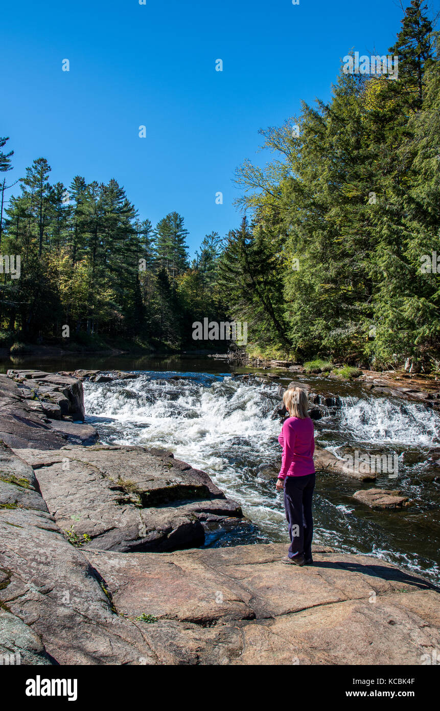 Ledge paths hi-res stock photography and images - Alamy