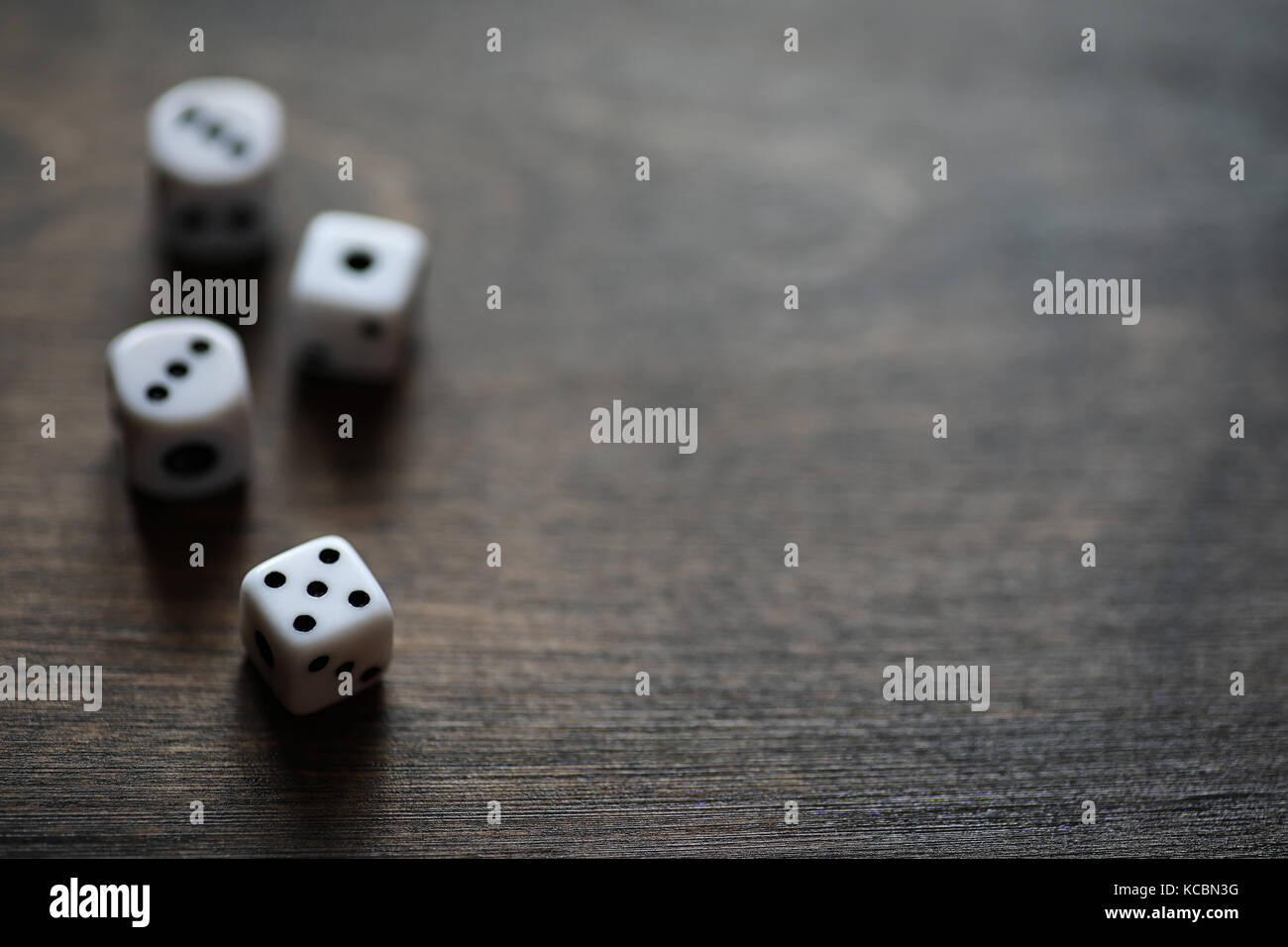 Wood texture dice hi-res stock photography and images - Alamy