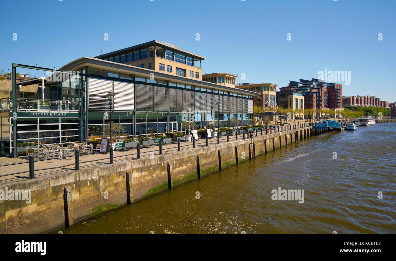 NEWCASTLE UPON TYNE, ENGLAND, UK - MAY 17, 2017: Pubs and restaurants ...