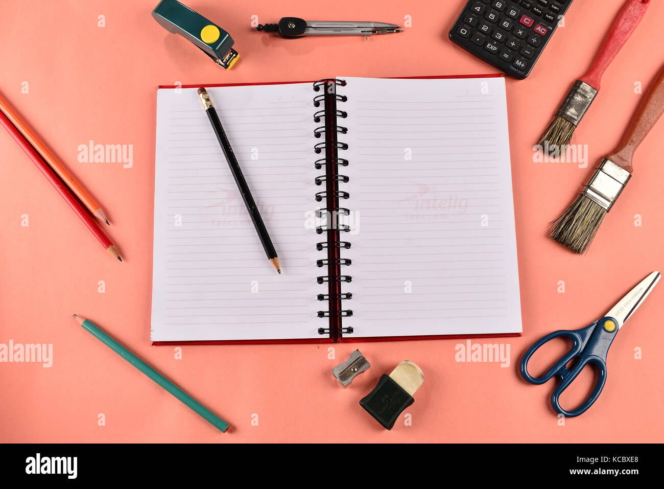 Workshop concept hi-res stock photography and images - Alamy