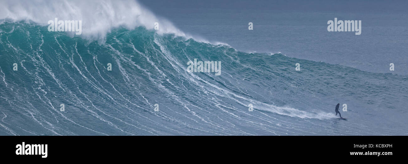 Nazare portugal wave hi-res stock photography and images - Alamy