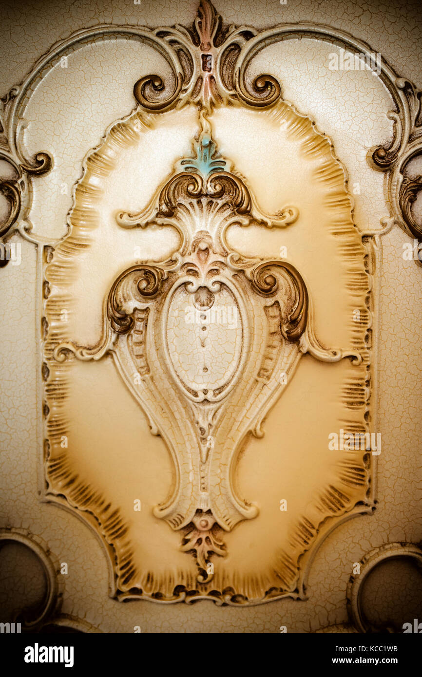 Rococo style of architecture hi-res stock photography and images - Alamy