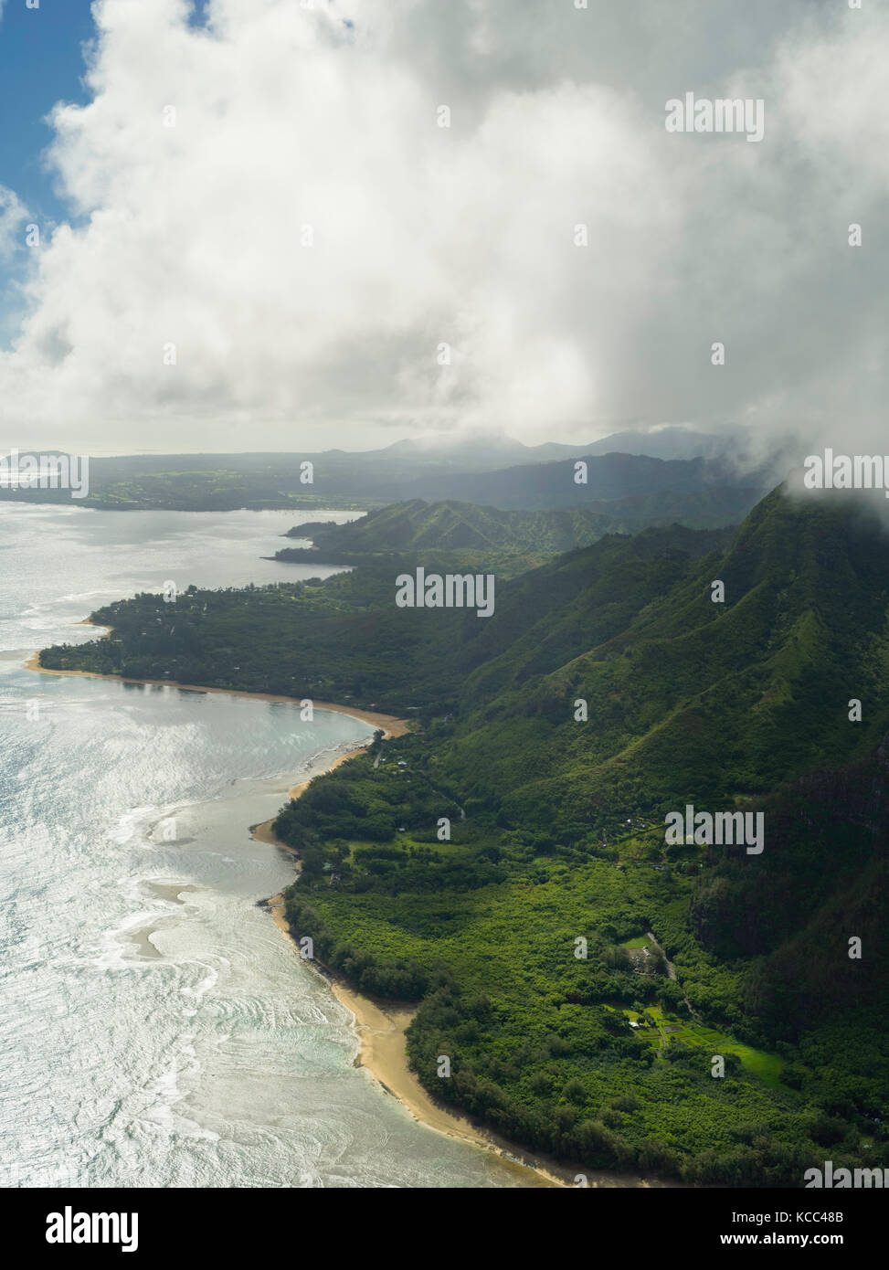 House on beach kauai hawaii hi-res stock photography and images - Alamy