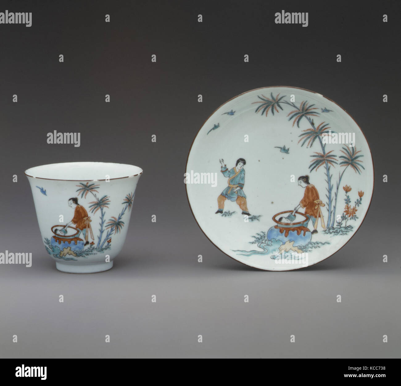 Cup and saucer with the Chinese story of Sima Guang, 1700–1730 Stock ...