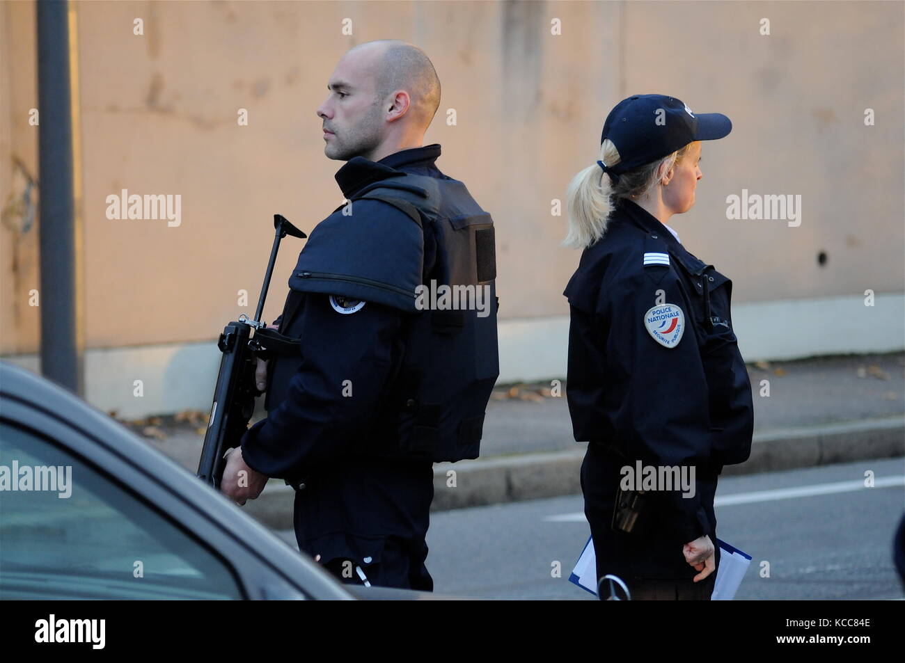 Armed French police officers take part to antiterrorist road control ...