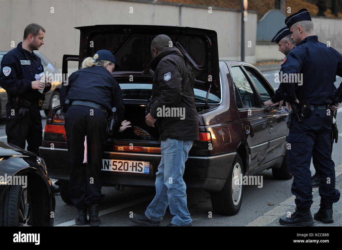 Armed French police officers take part to antiterrorist road control ...