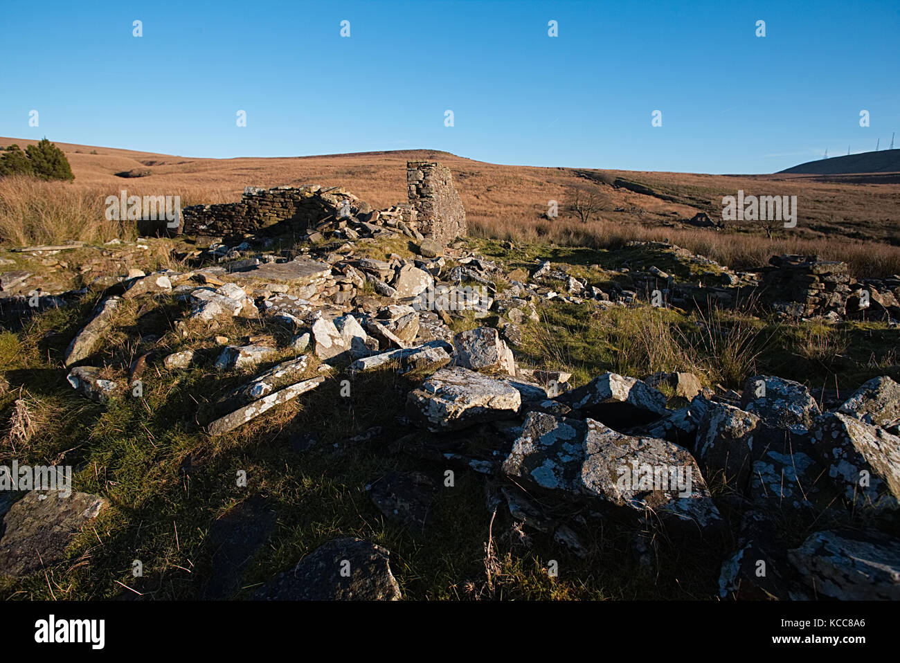 Ruined pennine farm hi-res stock photography and images - Alamy