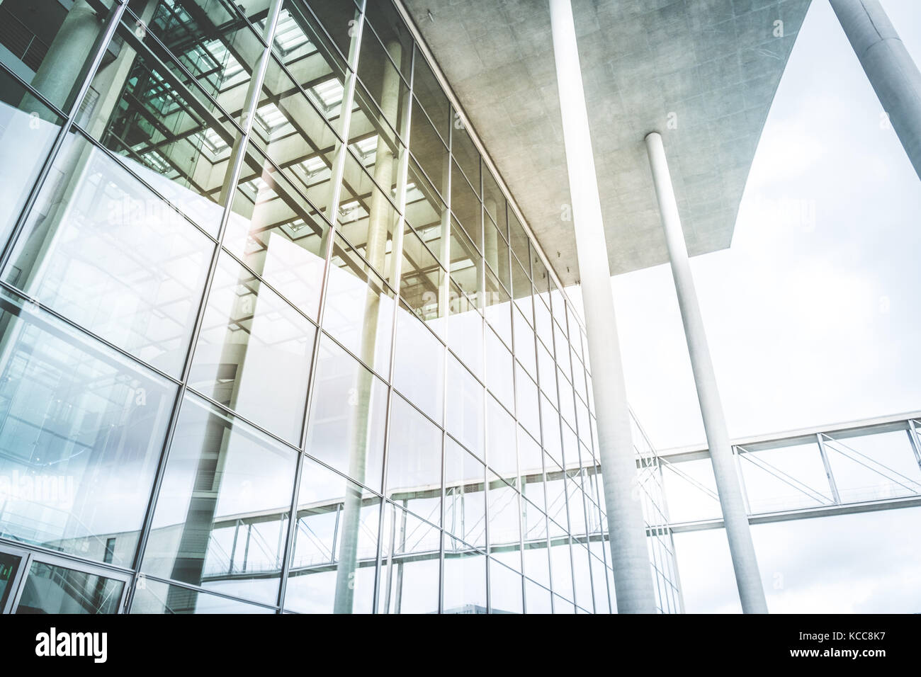 Success concept architecture hi-res stock photography and images - Alamy