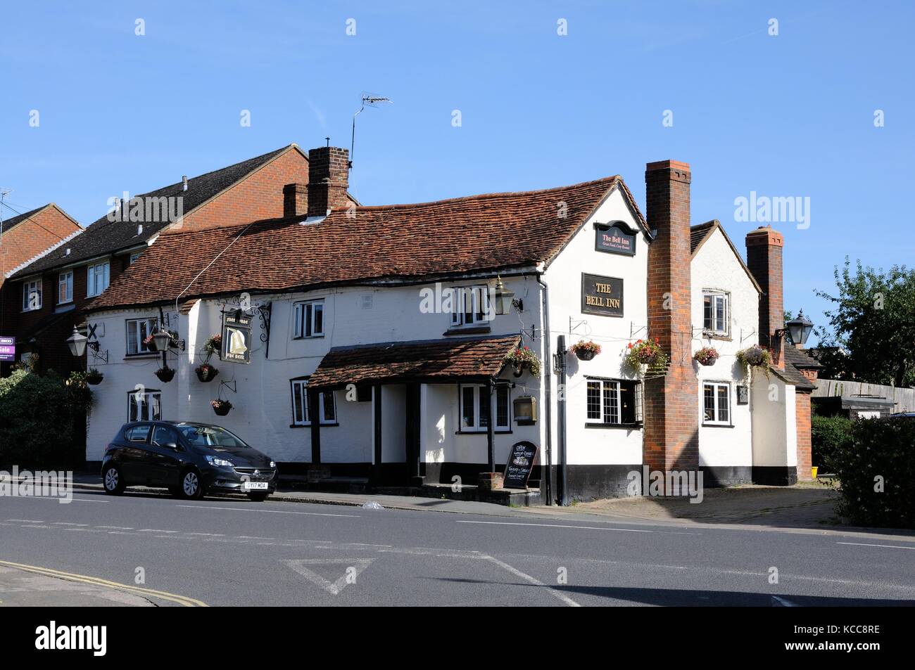 Bovingdon hertfordshire hi-res stock photography and images - Alamy
