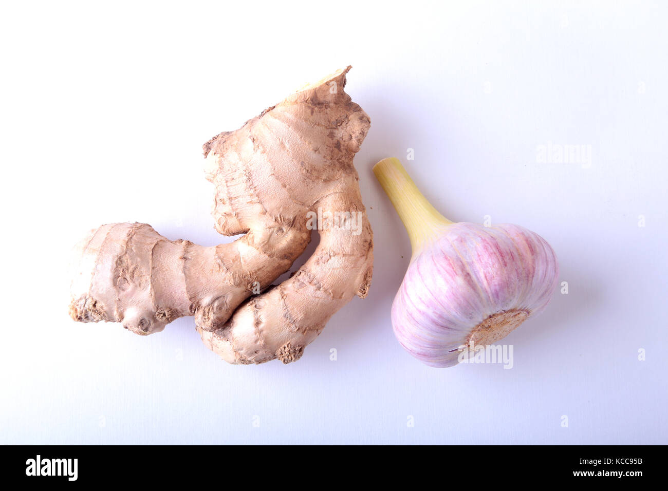 fresh ginger and garlic isolated on white background Stock Photo - Alamy
