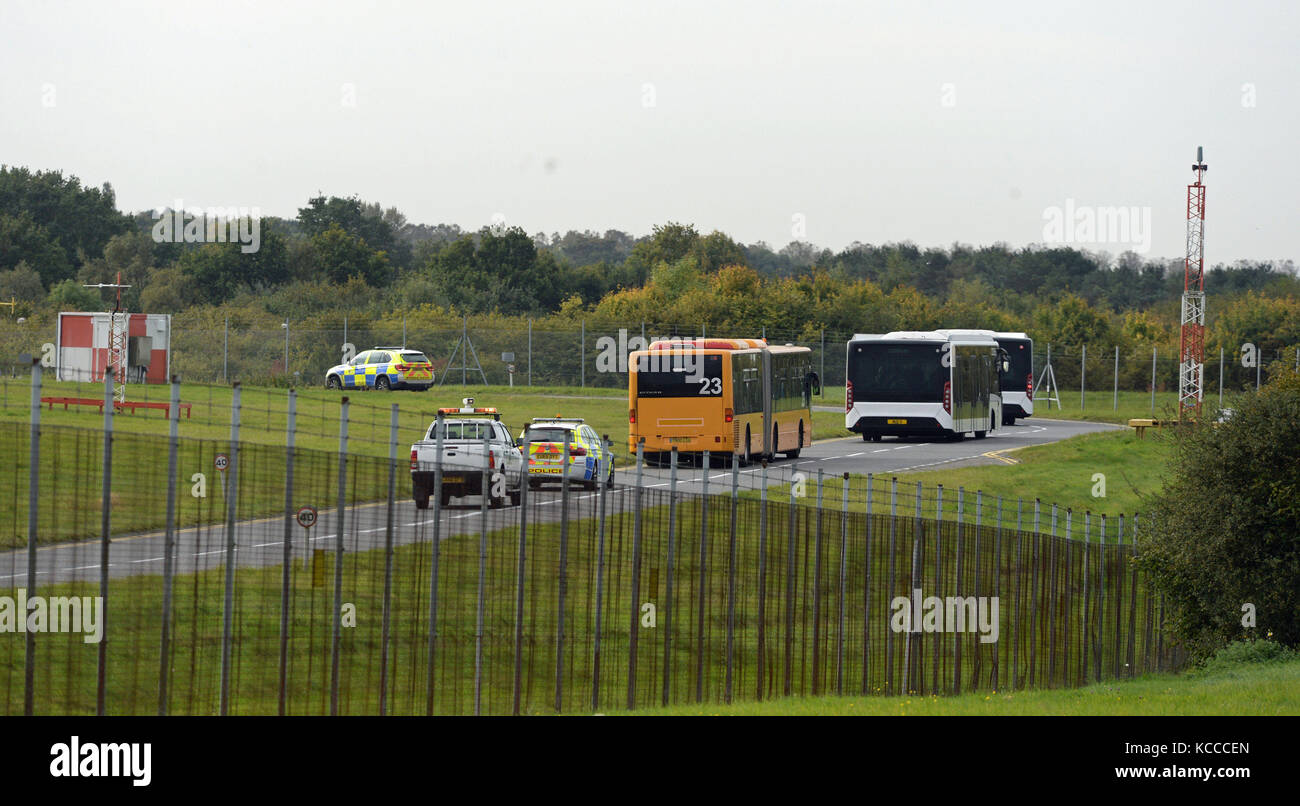 Passengers on buses leave hi-res stock photography and images - Alamy
