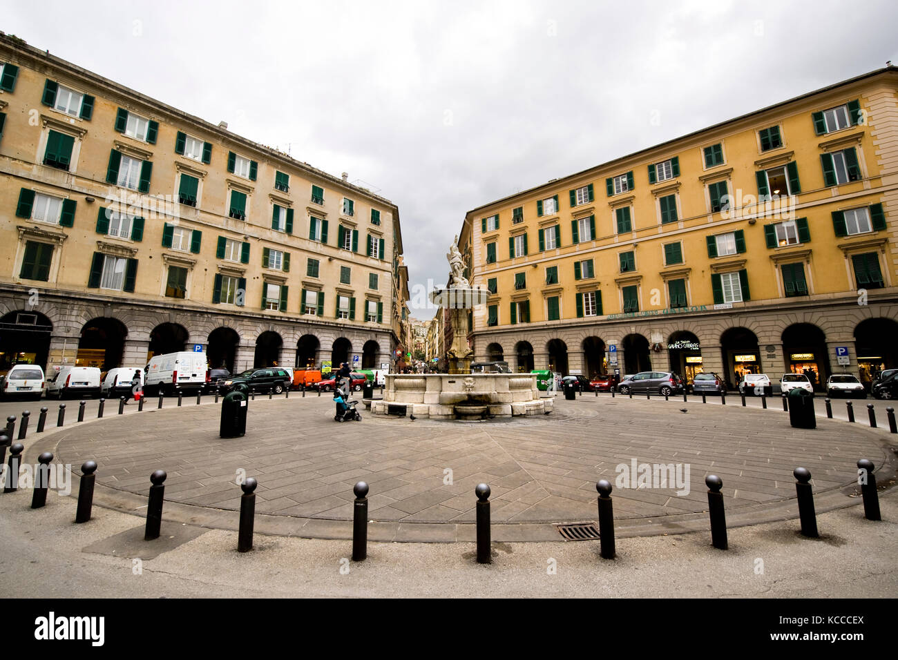 Colombo square hi-res stock photography and images - Alamy