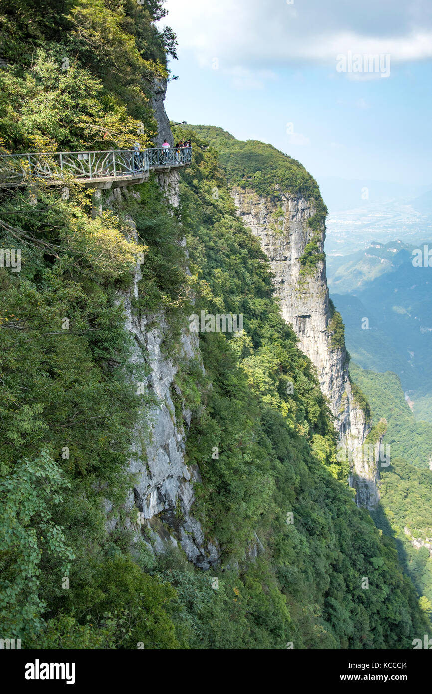 Cliff Walk, Tianmen Mountain, Zhangjiajie, Hunan, China Stock Photo - Alamy