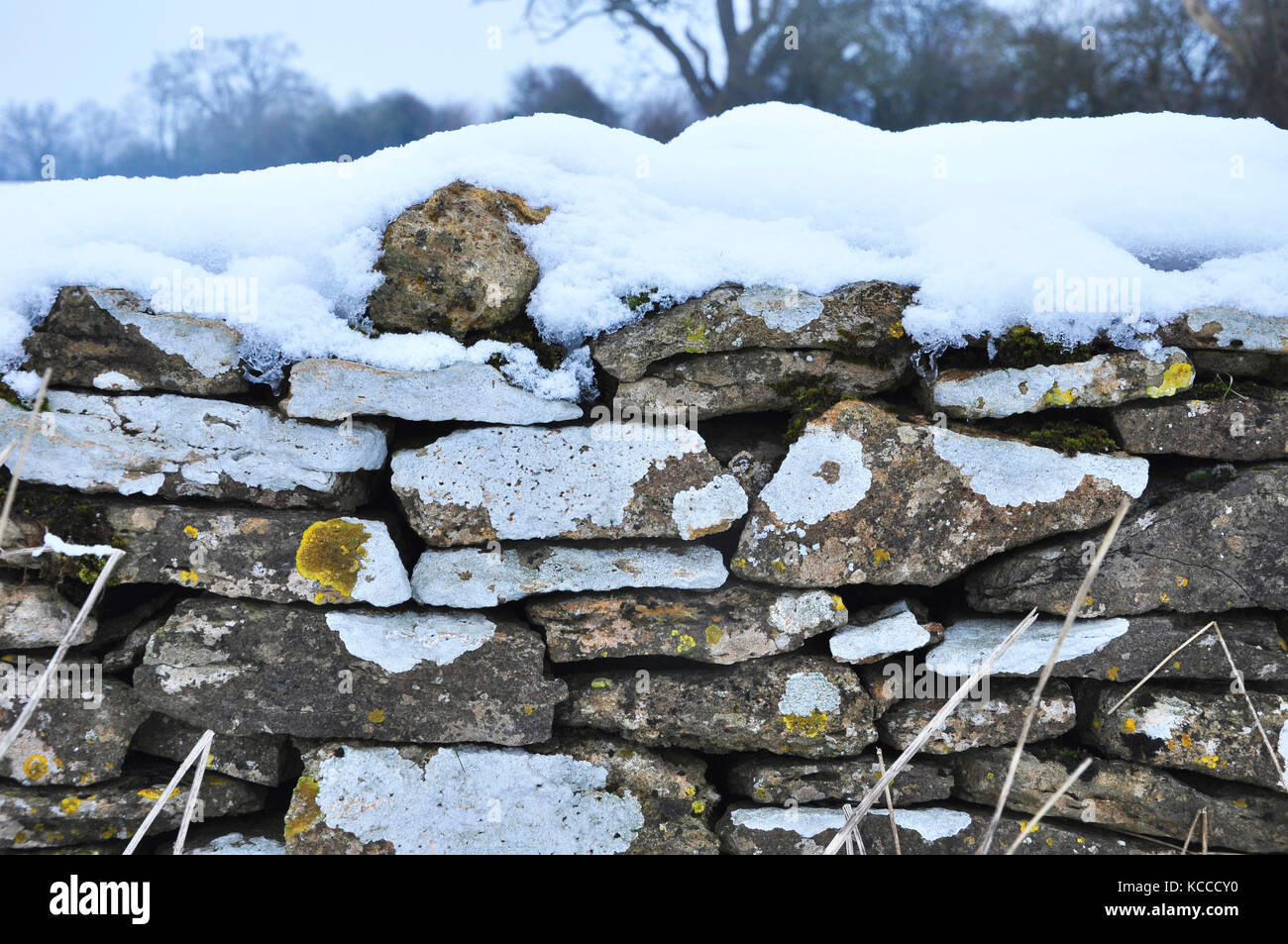 Cotswold stone uk hi-res stock photography and images - Alamy
