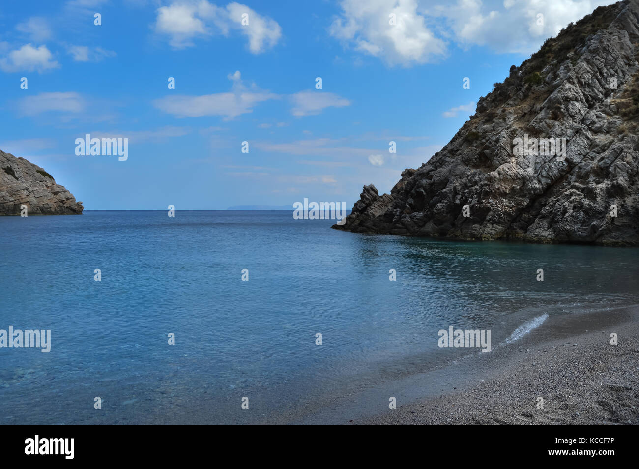 Menies Bay with its pebble beach in western Crete Stock Photo - Alamy