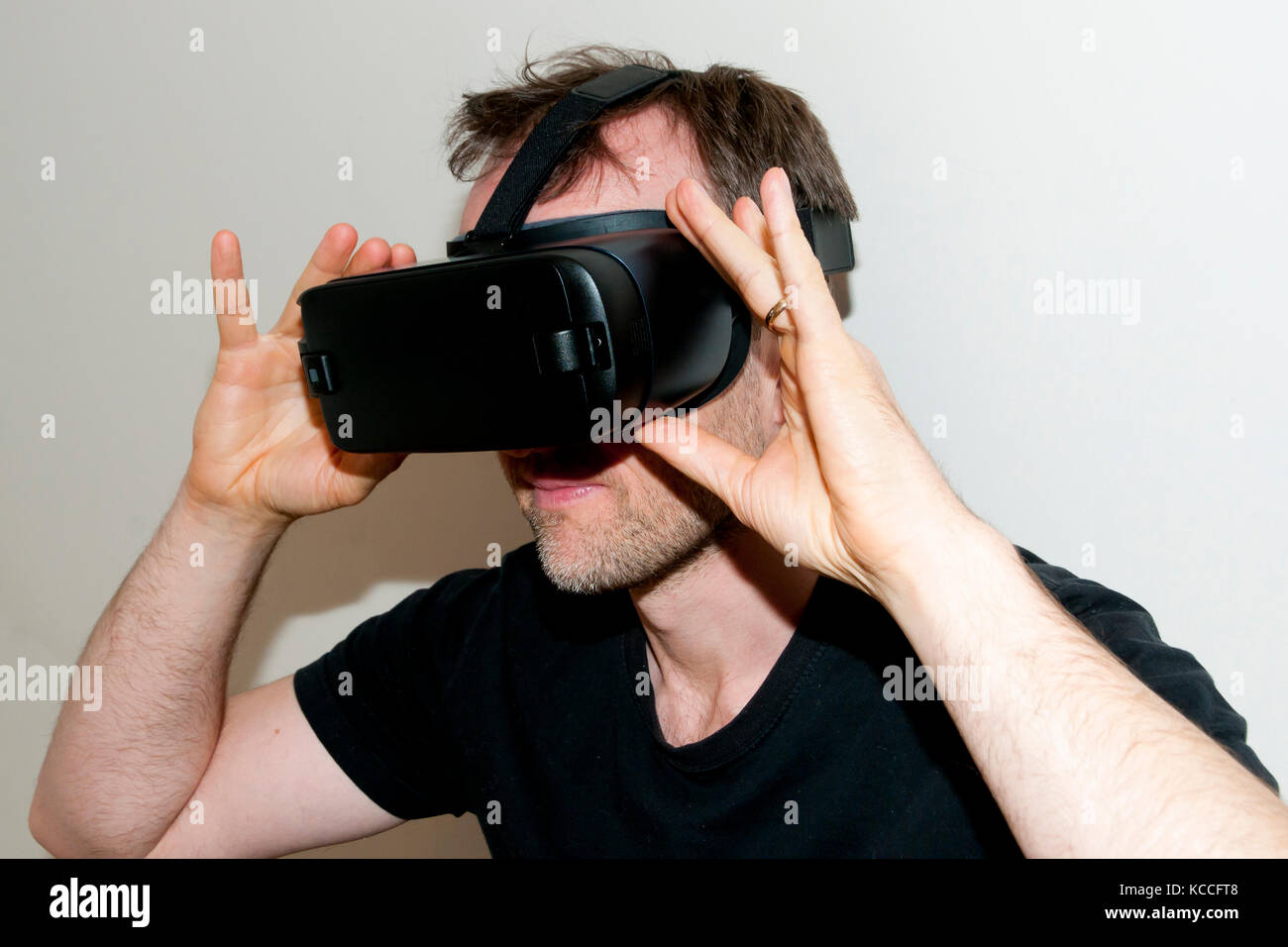 Virtual Reality Goggles Stock Photo - Alamy