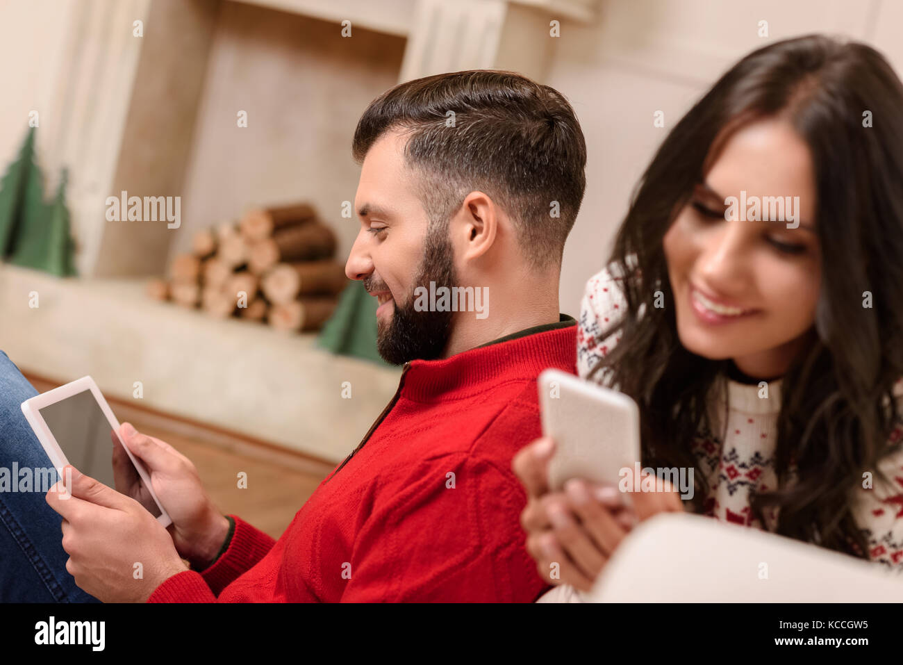 couple using digital devices Stock Photo - Alamy