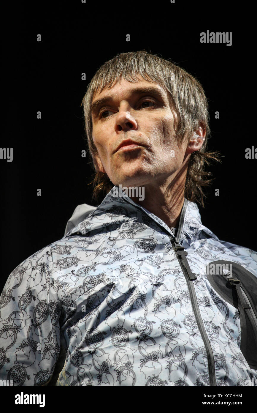 The stone roses band hi-res stock photography and images - Alamy