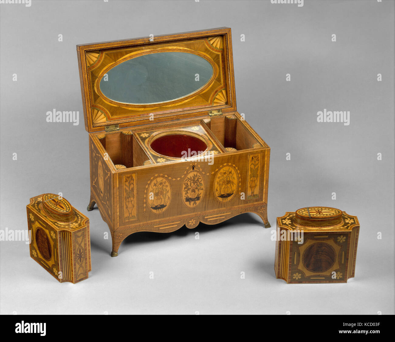 Tea chest with tea caddies, ca. 1790, British, Cedar and oak veneered ...