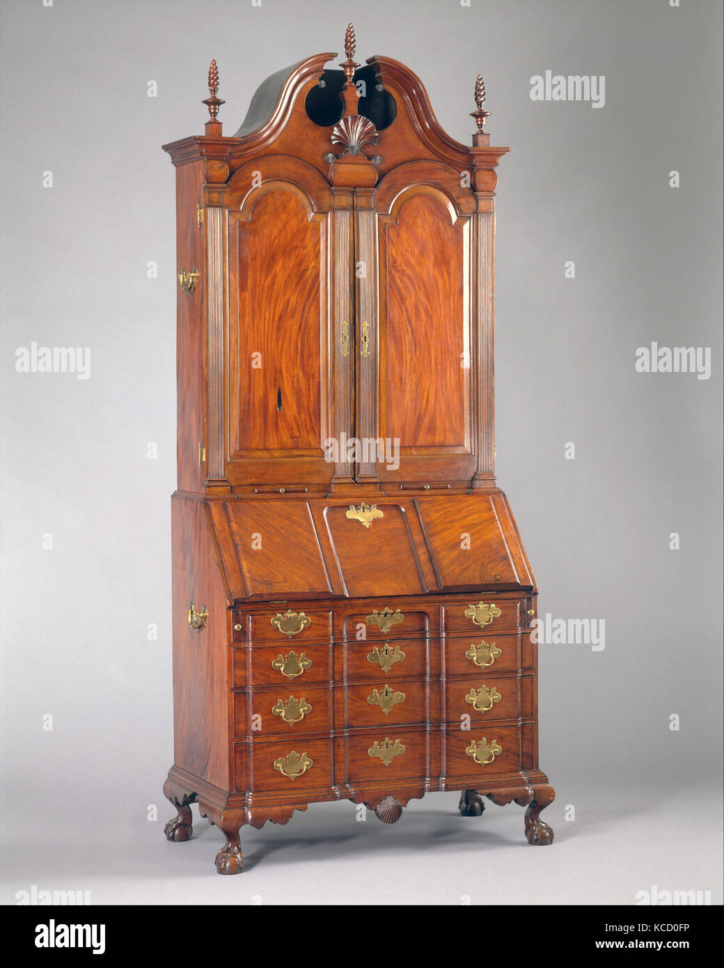 Desk and bookcase, Workshop of Nathaniel Gould, ca. 1779 Stock Photo ...