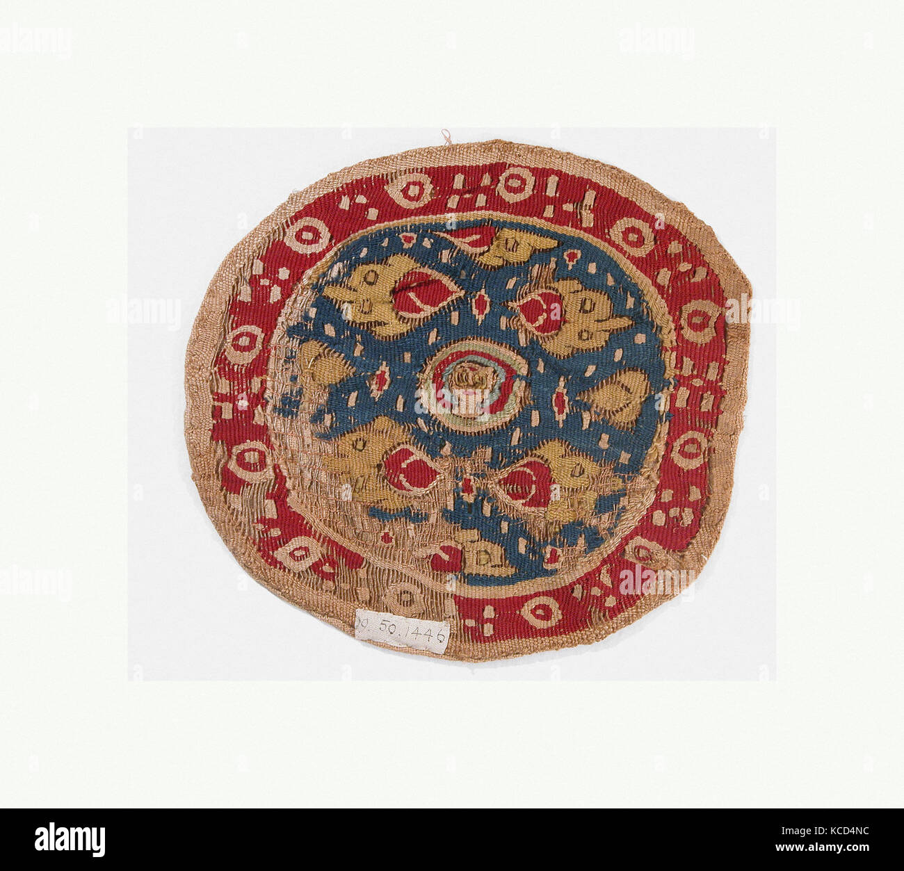 Roundel, 6th–7th century, Attributed to Egypt, Linen, wool; tapestry ...