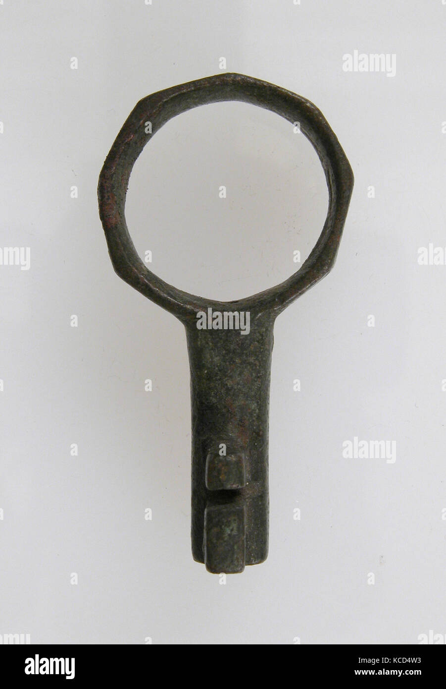 Key, 1st–3rd century, Roman, Iron, Overall: 1 11/16 x 7/8 x 1/2 in. (4. ...