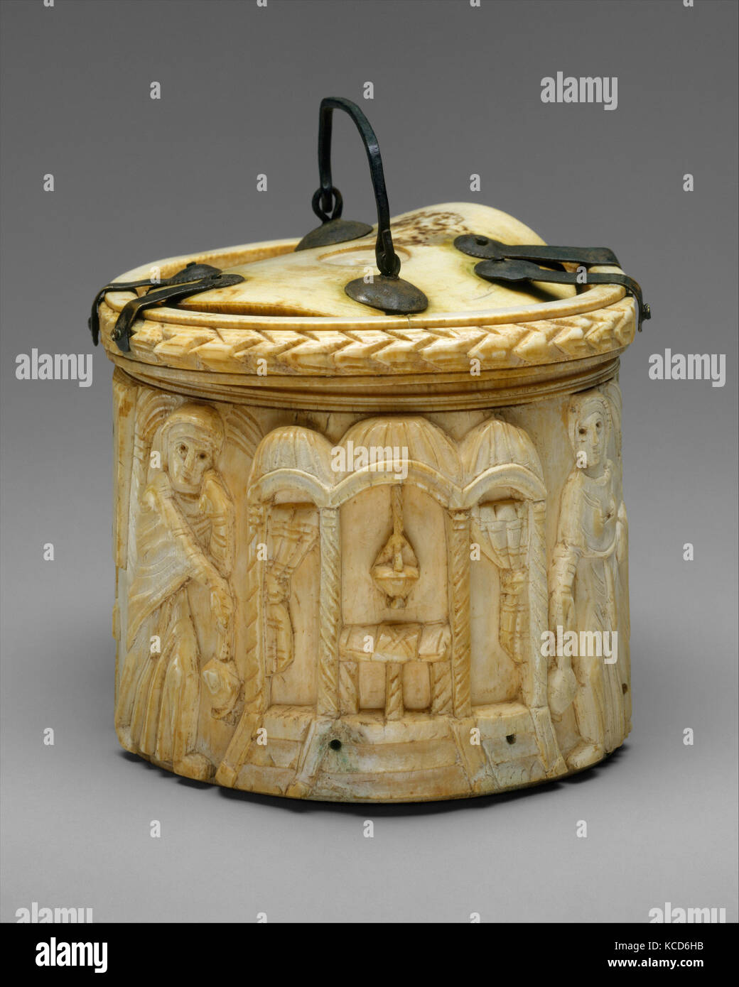 Mary magdalene empty tomb hi-res stock photography and images - Alamy