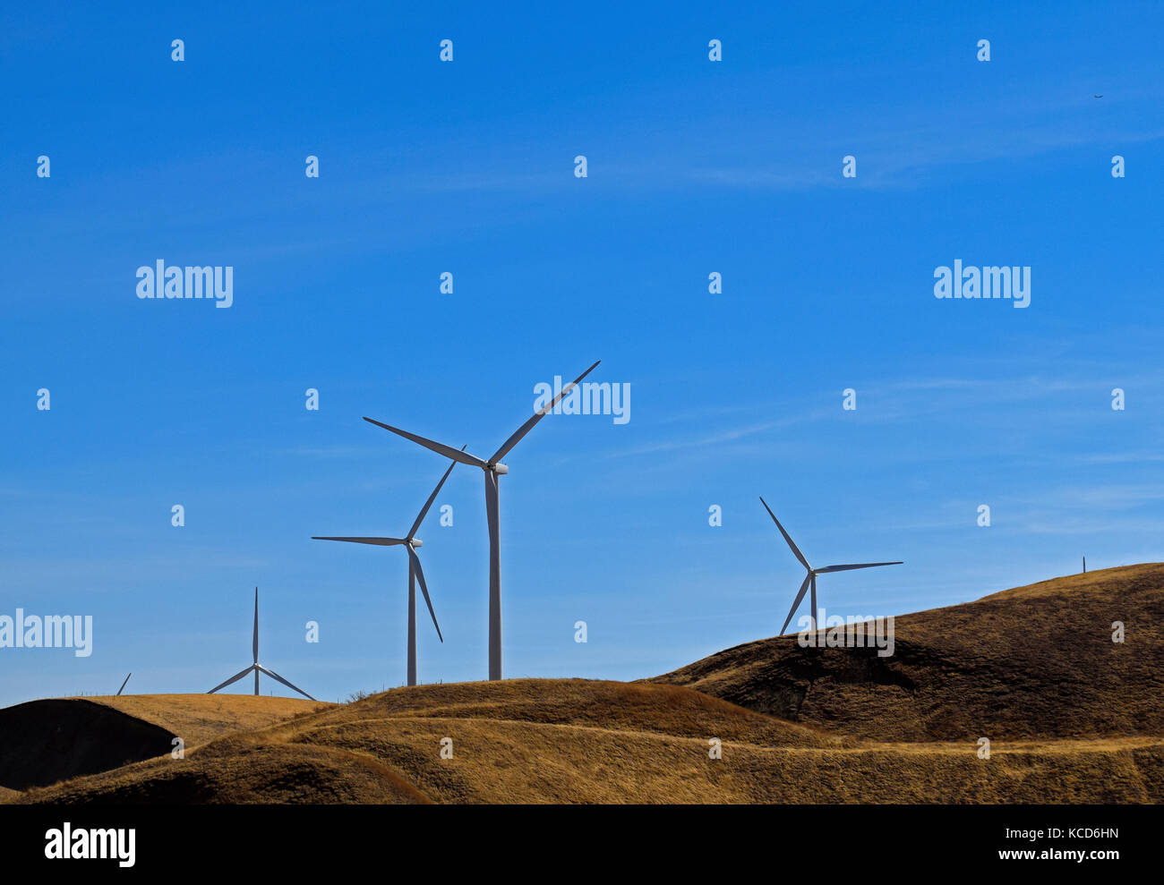 Altamont Pass Wind Farm turbines, California Stock Photo - Alamy